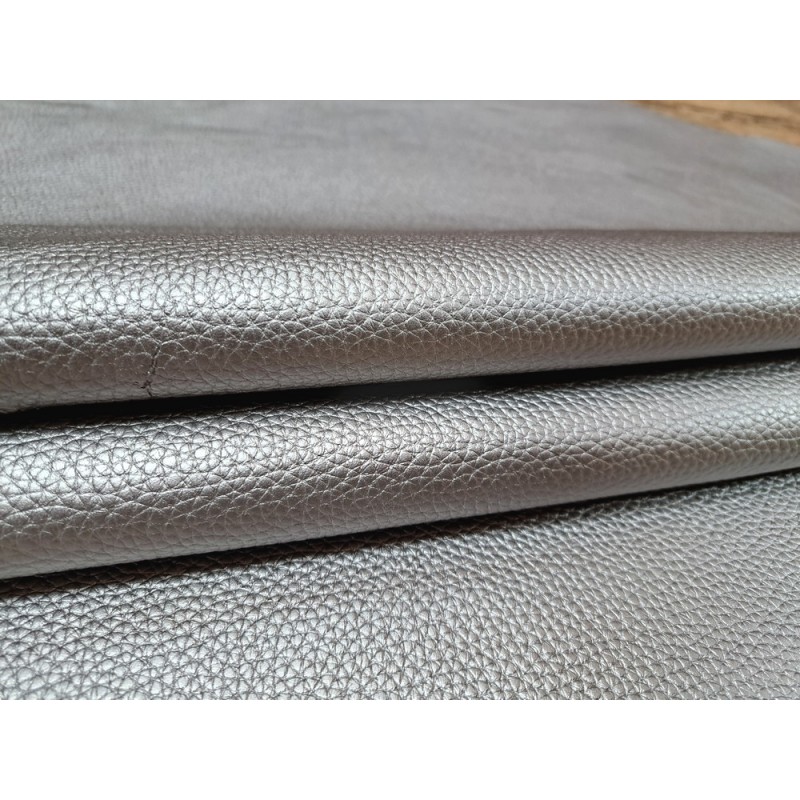 Demi-peau de cuir de taurillon métallisé - Gris clair