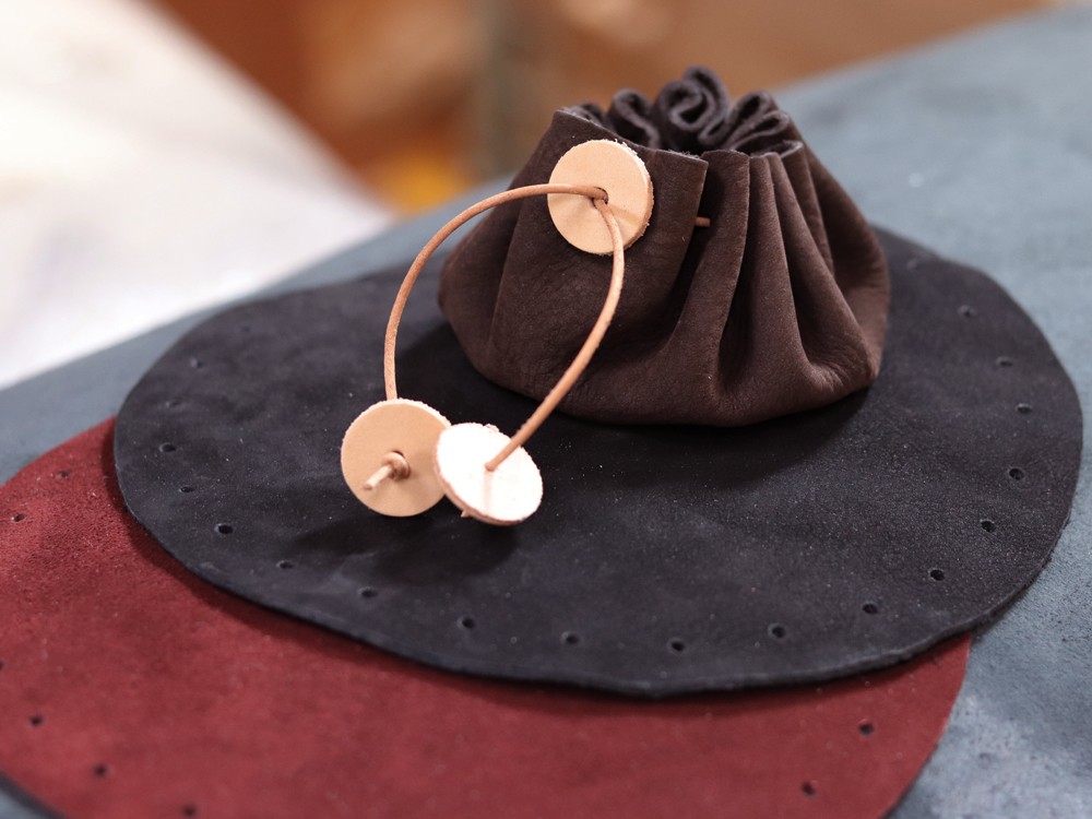 Kit DIY bourse en cuir nubucké a faire soi-même - Cuir en Stock