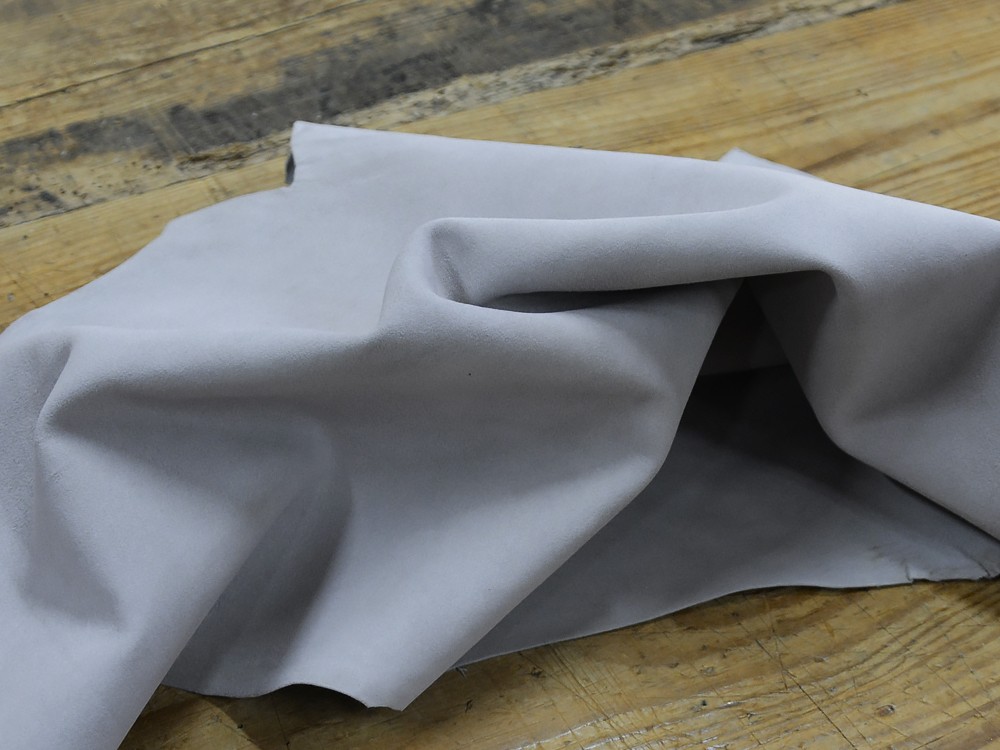 Peau de cuir de chèvre velours gris - Cuir en Stock